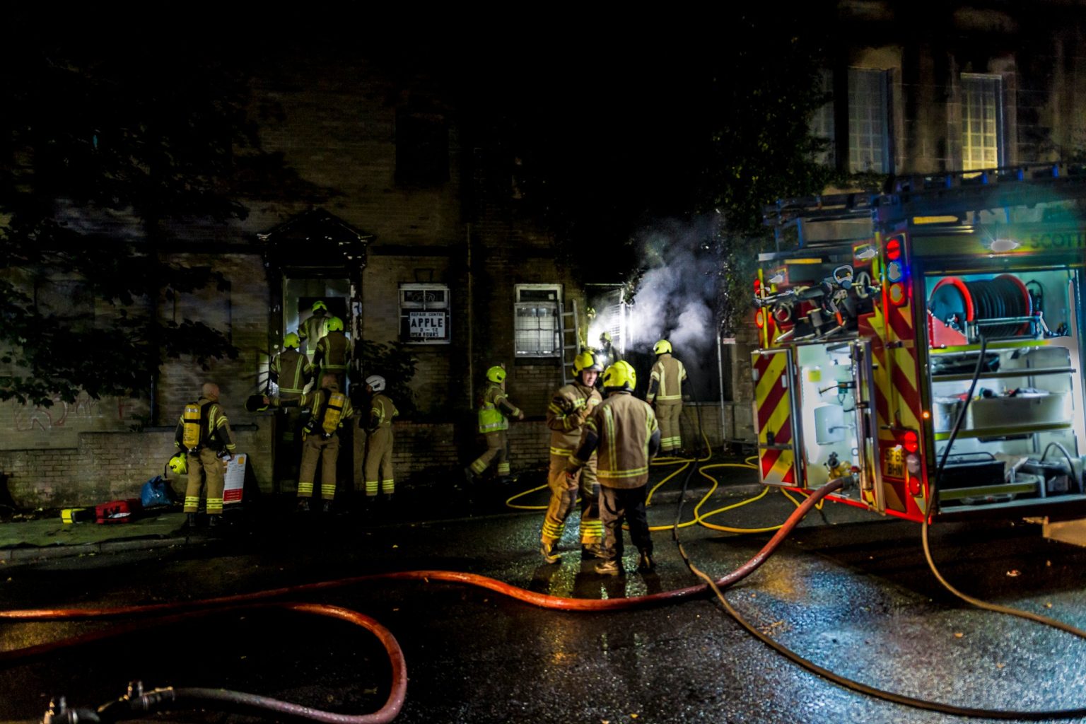 Fire service tend to fire in Paisley's West End