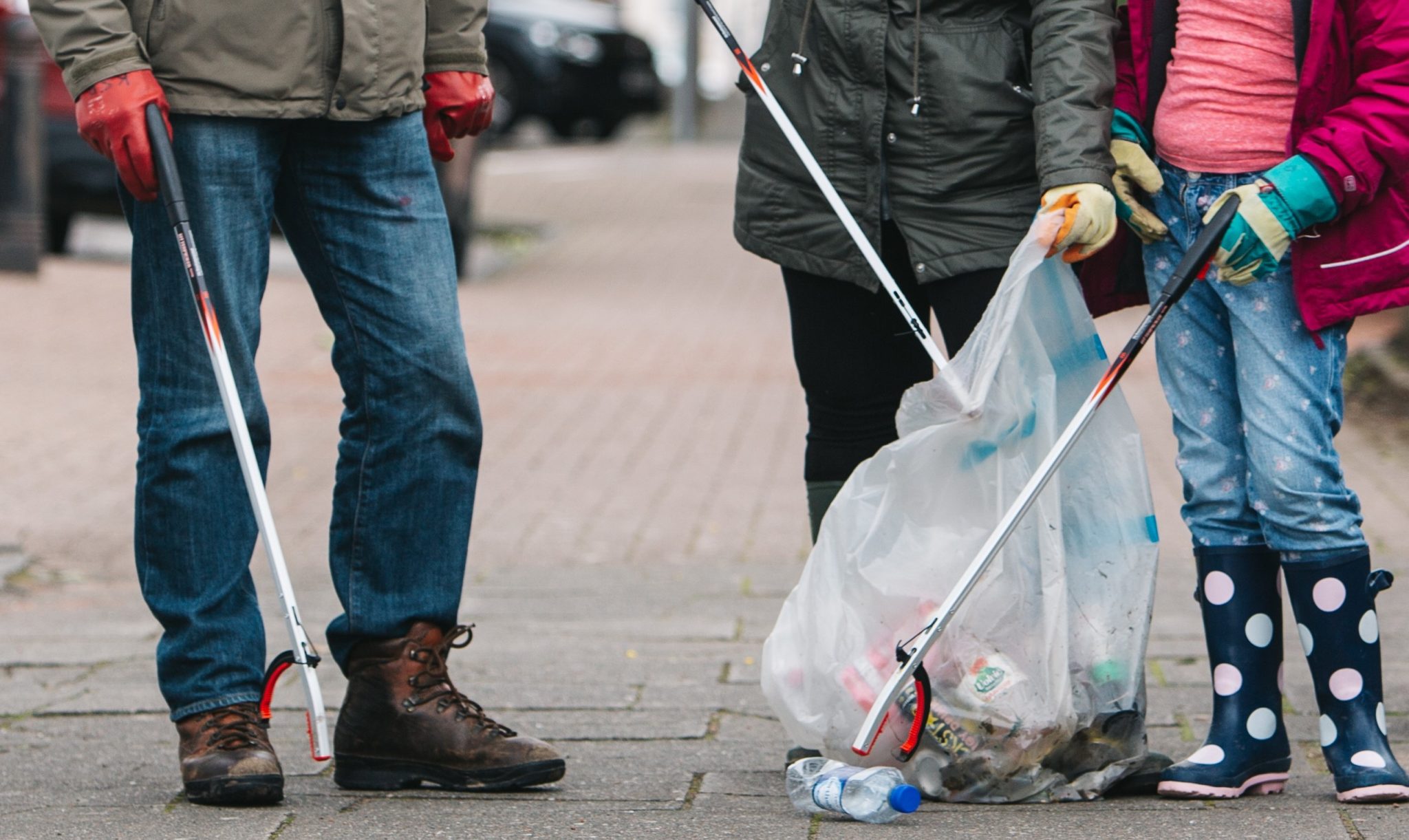 Kate Cannon of Renfrewshire Council’s Team Up to Clean Up wins Clean Up ...
