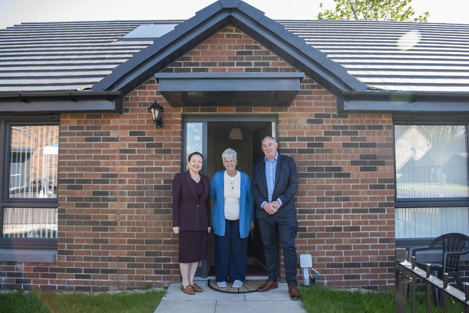 Ferguslie Park residents welcome Scottish Housing Minister to new homes
