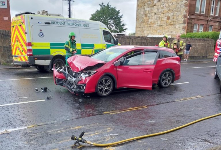 Main road closed at Elderslie after smash involving a car and a bus